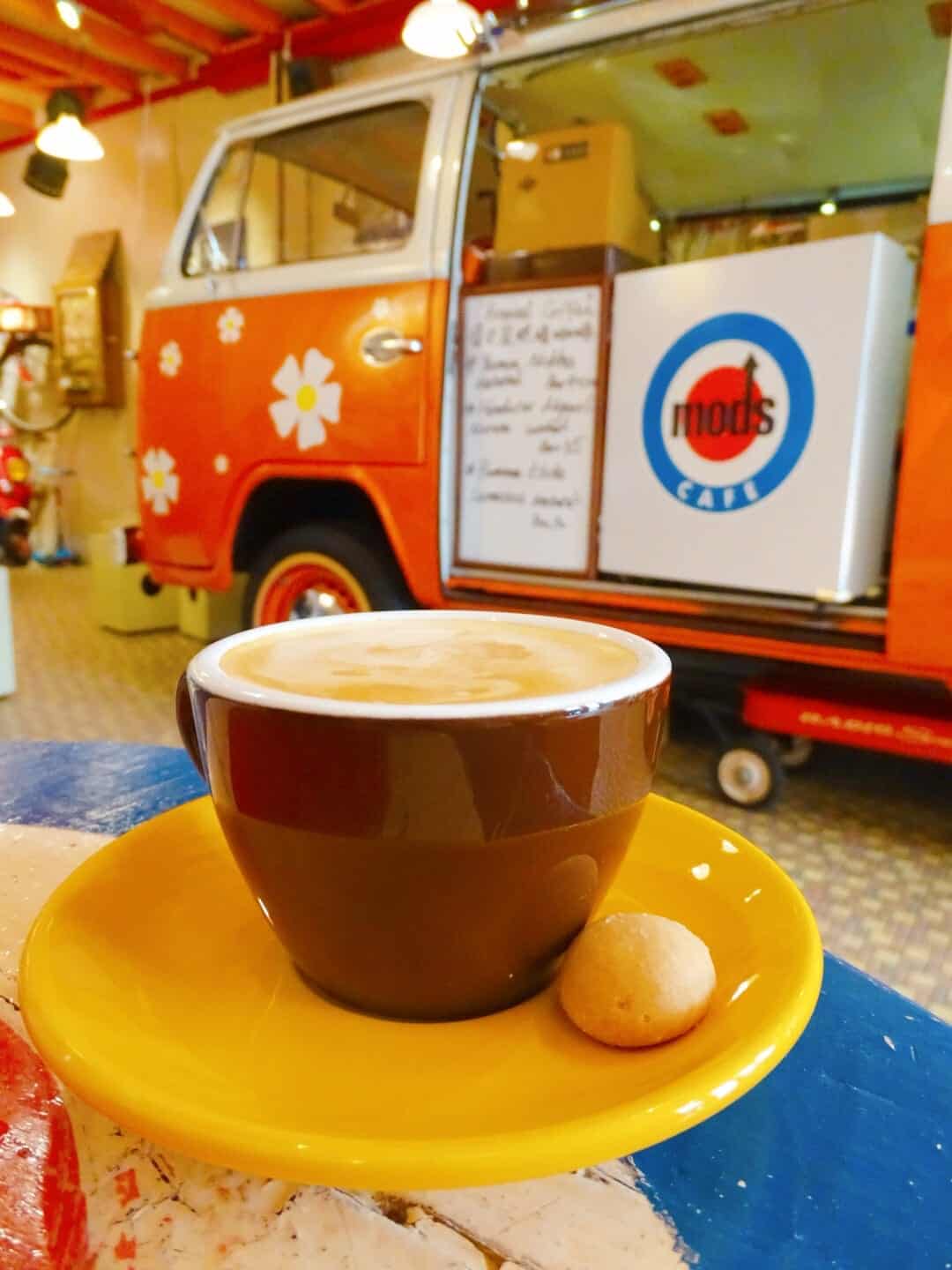 Cafes in Melaka: 10 Cute & Colourful Coffee Shops - Where Goes Rose?