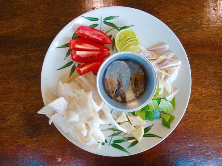 23 x Chiang Mai Food: Dishes, Markets, Cafes & Tours!