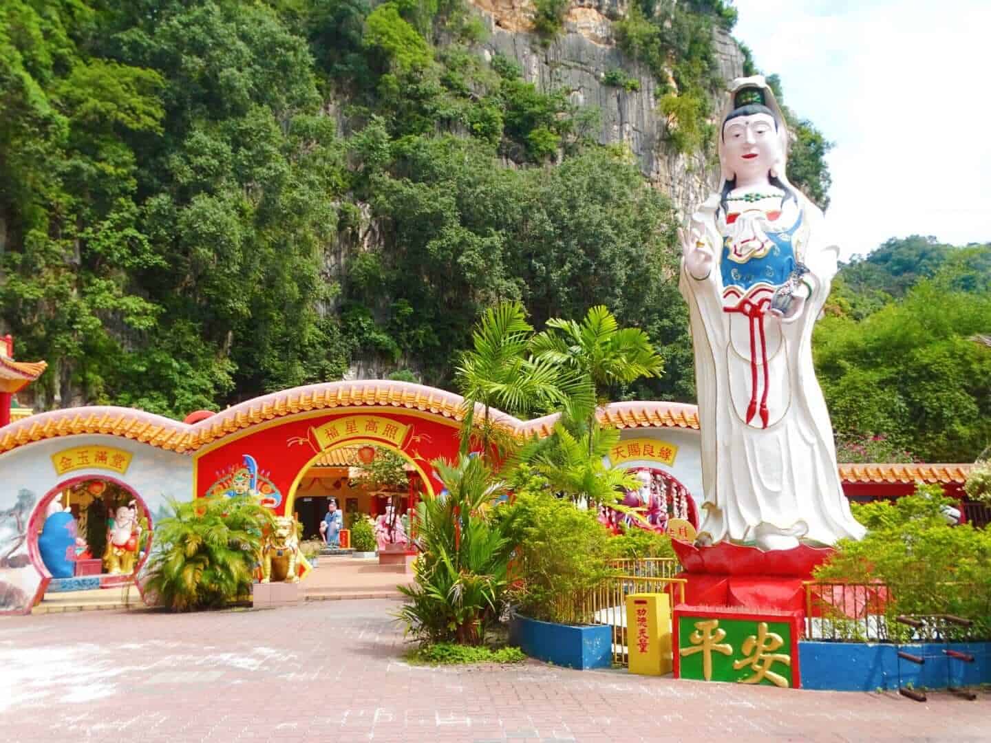 Best Ipoh Cave Temples & How To Visit Them - Where Goes Rose?